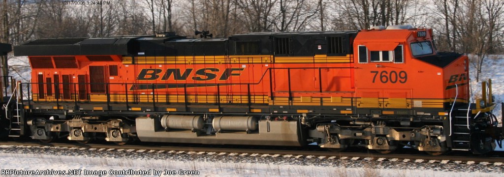 BNSF 7609